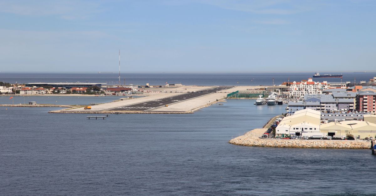 Mitigating Runway Overrun Risks with EMAS: A Proactive Approach ...